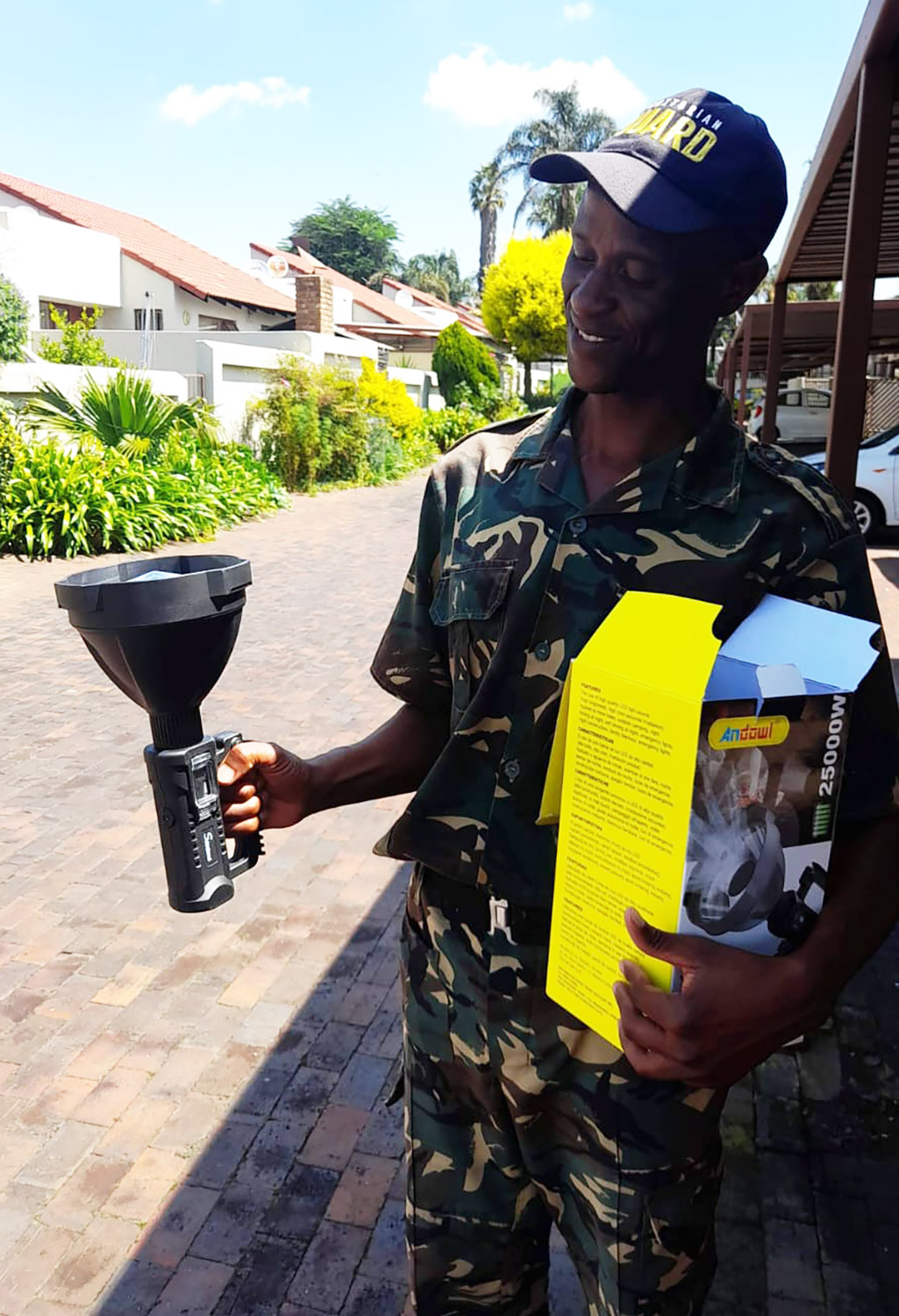 Guarding Officers – Security Guards|Praetorian Guards|Expert Security ...